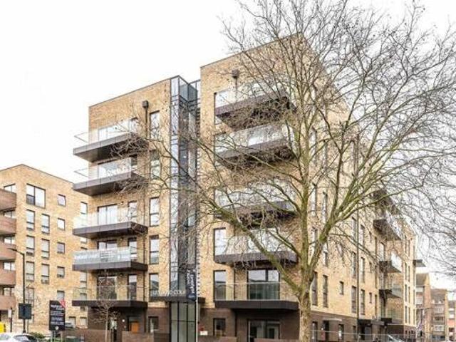 2 Bedroom Flat For Sale In London