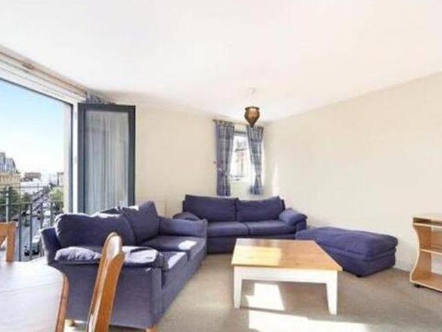 2 Bedroom Flat For Sale In London