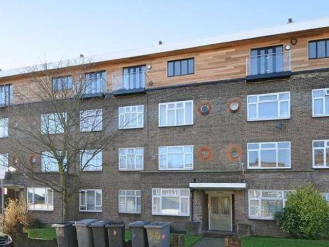 2 Bedroom Flat For Sale In London