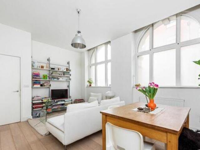 2 Bedroom Flat For Sale In London