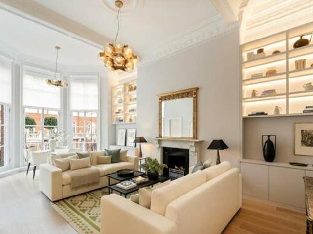 2 Bedroom Flat For Sale In London