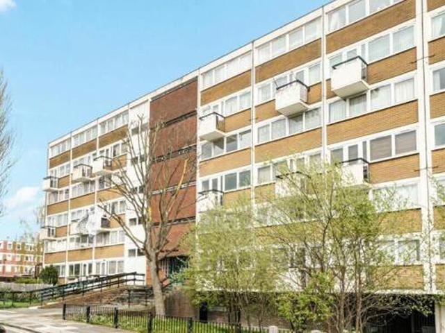 2 Bedroom Flat For Sale In London