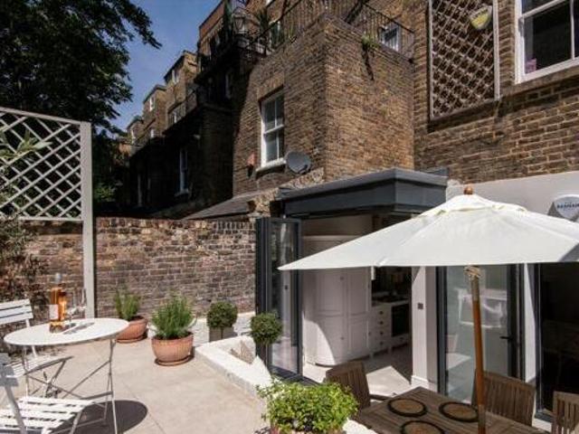 2 Bedroom Flat For Sale In London