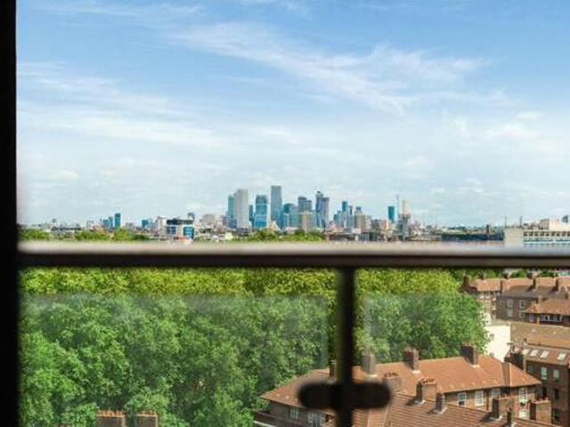 2 Bedroom Flat For Sale In London