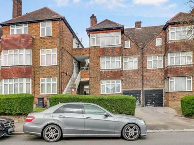 2 Bedroom Flat For Sale In London