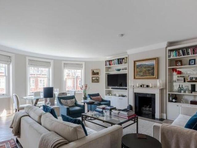 2 Bedroom Flat For Sale In London