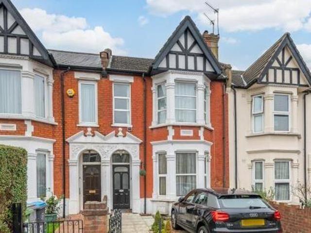 2 Bedroom Flat For Sale In London