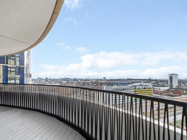 2 Bedroom Flat For Sale In London