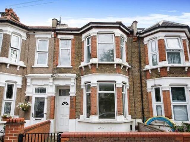 2 Bedroom Flat For Sale In London