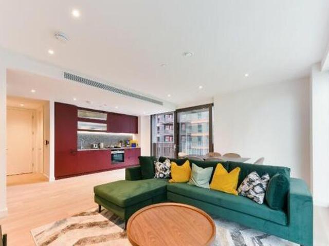 2 Bedroom Flat For Sale In London