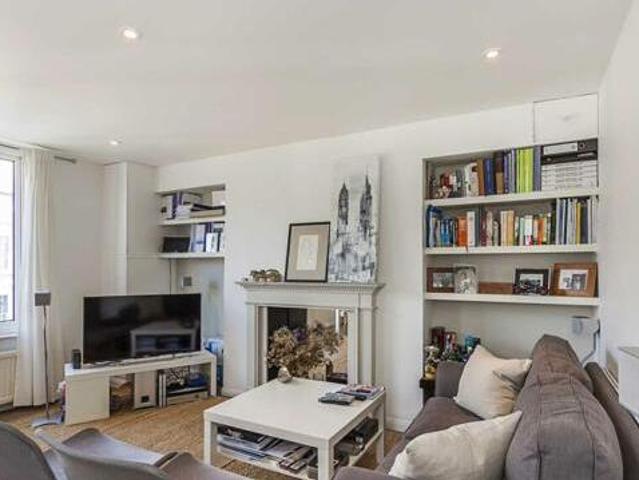 2 Bedroom Flat For Sale In London