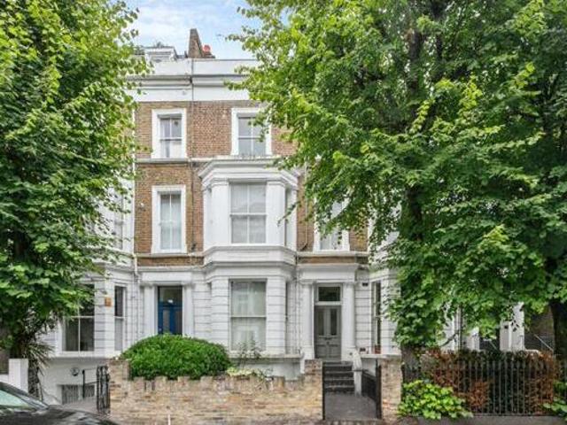 2 Bedroom Flat For Sale In London