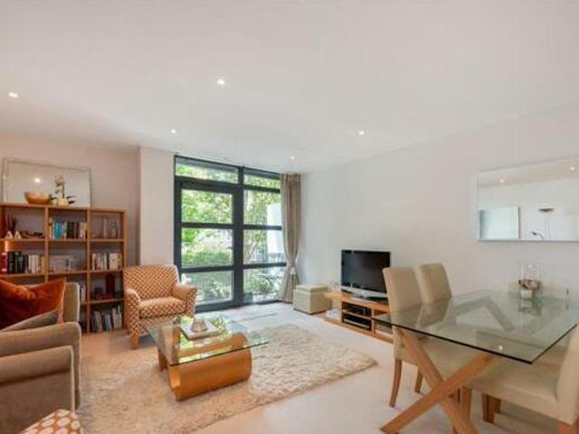 2 Bedroom Flat For Sale In London