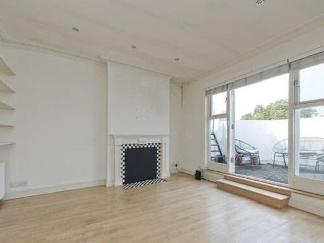 2 Bedroom Flat For Sale In London