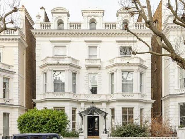 2 Bedroom Flat For Sale In London
