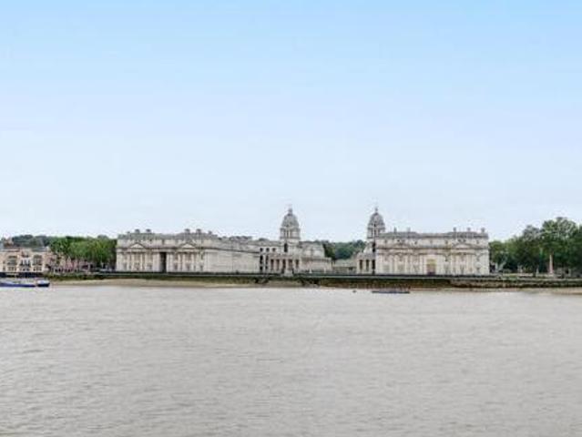 2 Bedroom Flat For Sale In London