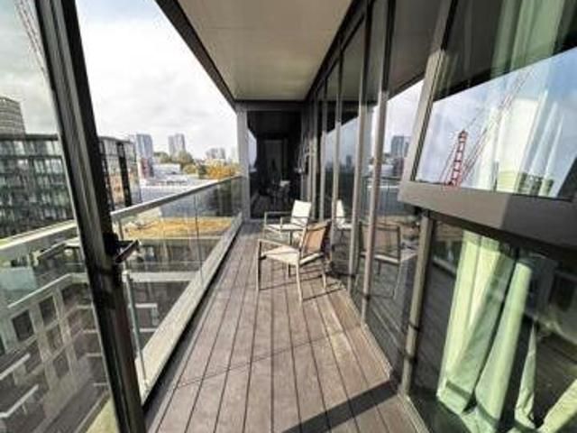 2 Bedroom Flat For Sale In London