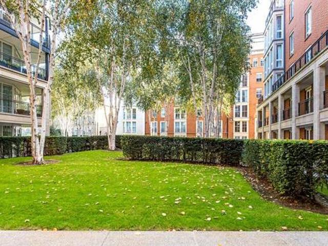 2 Bedroom Flat For Sale In London