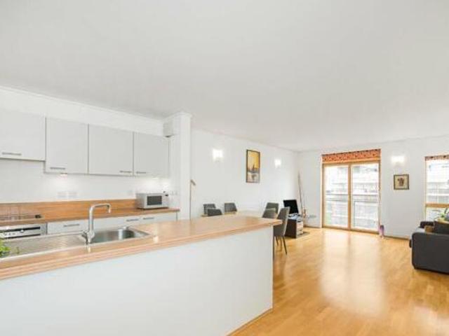 2 Bedroom Flat For Sale In London