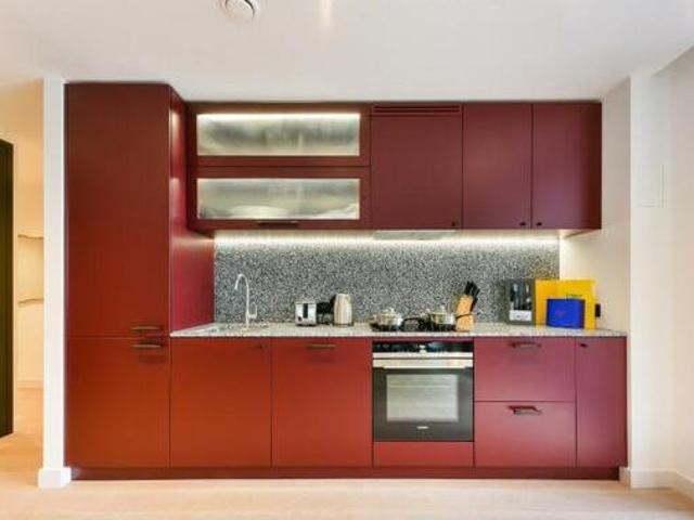 2 Bedroom Flat For Sale In London