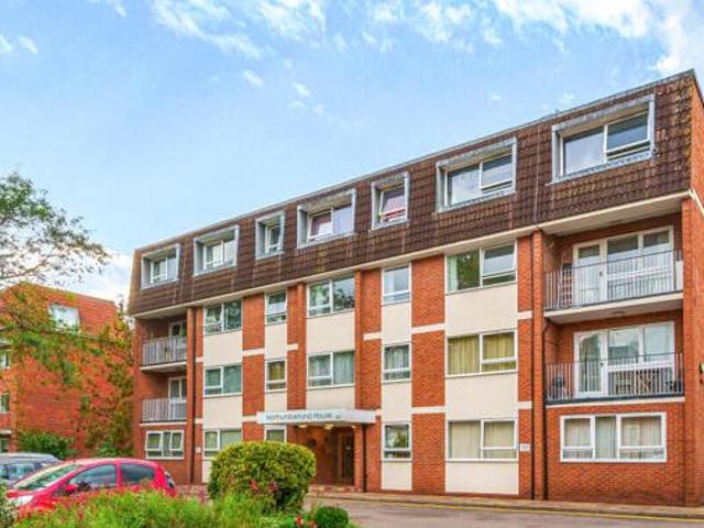 2 Bedroom Flat For Sale In London