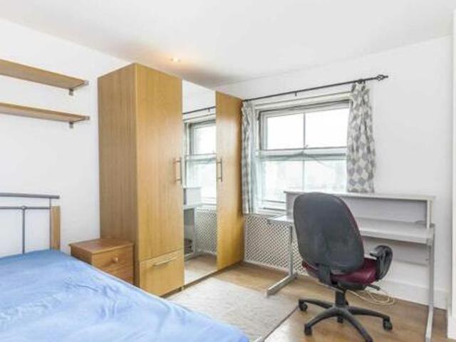 2 Bedroom Flat For Sale In London