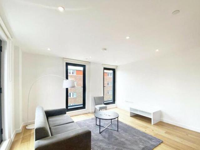 2 Bedroom Flat For Sale In London