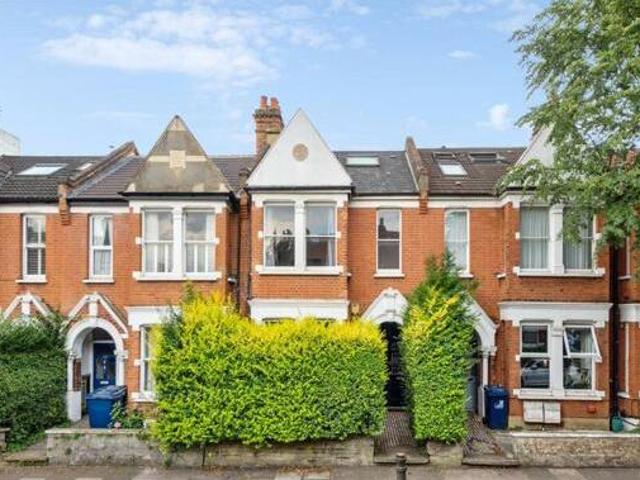 2 Bedroom Flat For Sale In London