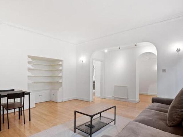 2 Bedroom Flat For Sale In London