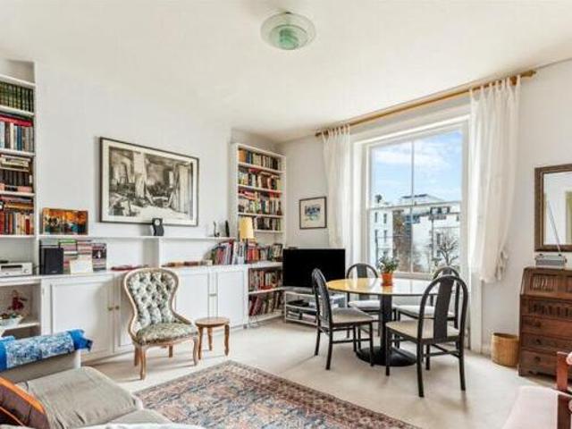 2 Bedroom Flat For Sale In London