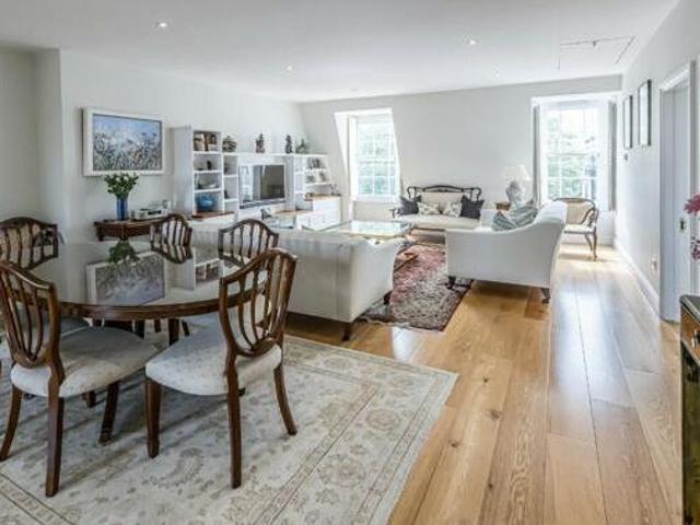 2 Bedroom Flat For Sale In London