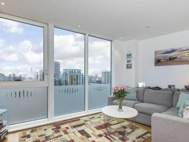 2 Bedroom Flat For Sale In London