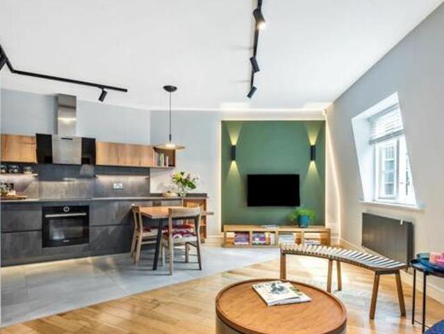 2 Bedroom Flat For Sale In London