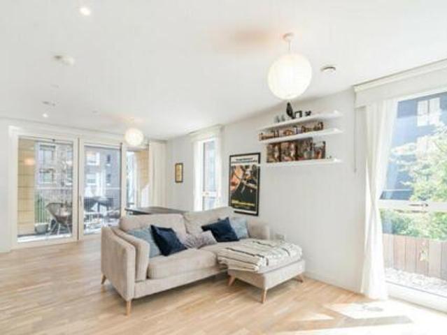 2 Bedroom Flat For Sale In London