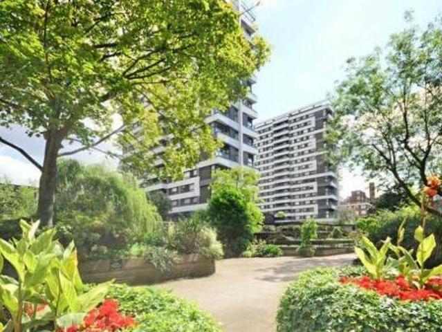 2 Bedroom Flat For Sale In London
