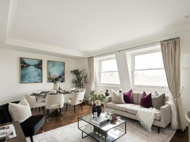 2 Bedroom Flat For Sale In London
