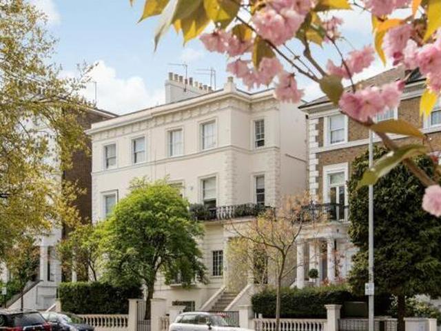 2 Bedroom Flat For Sale In London