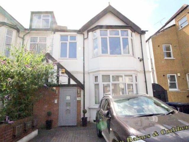 2 Bedroom Flat For Sale In London