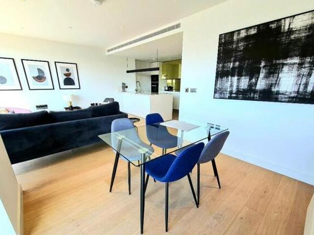 2 Bedroom Flat For Sale In London