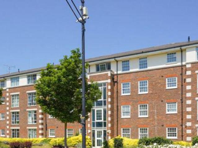 2 Bedroom Flat For Sale In London
