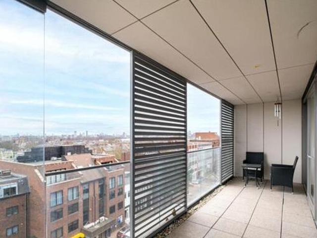 2 Bedroom Flat For Sale In London