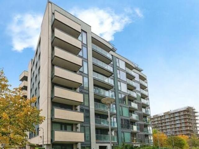 2 Bedroom Flat For Sale In London