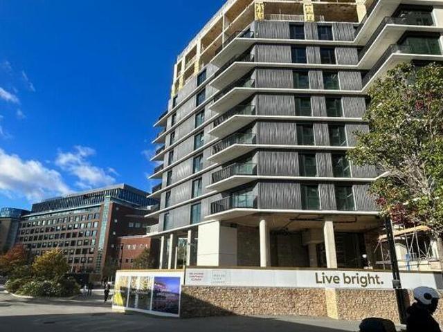 2 Bedroom Flat For Sale In London