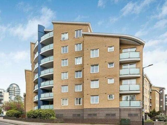 2 Bedroom Flat For Sale In London