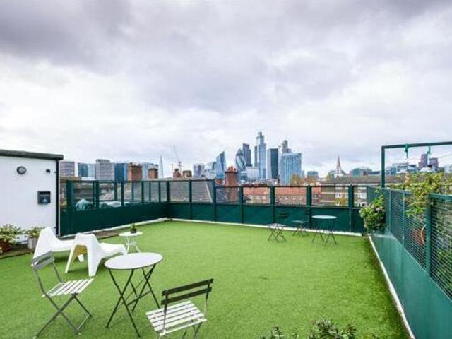 2 Bedroom Flat For Sale In London