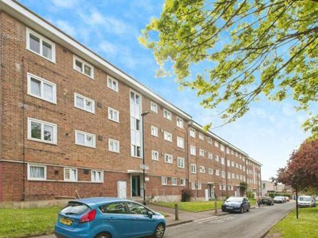 2 Bedroom Flat For Sale In London