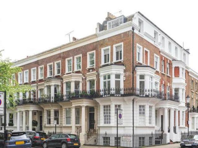 2 Bedroom Flat For Sale In London