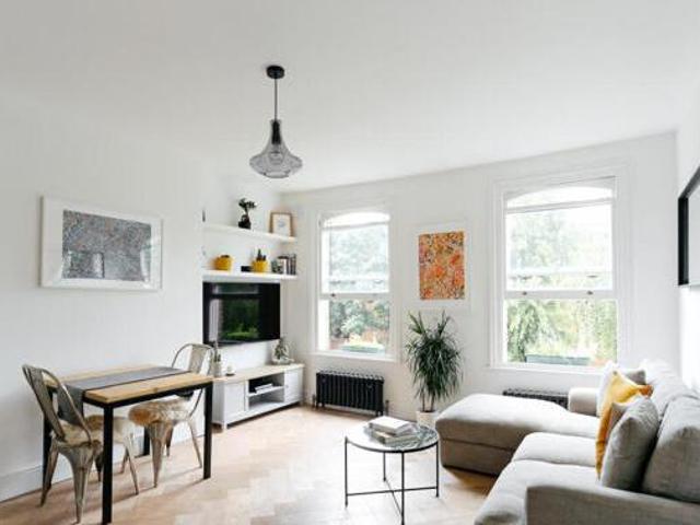 2 Bedroom Flat For Sale In London