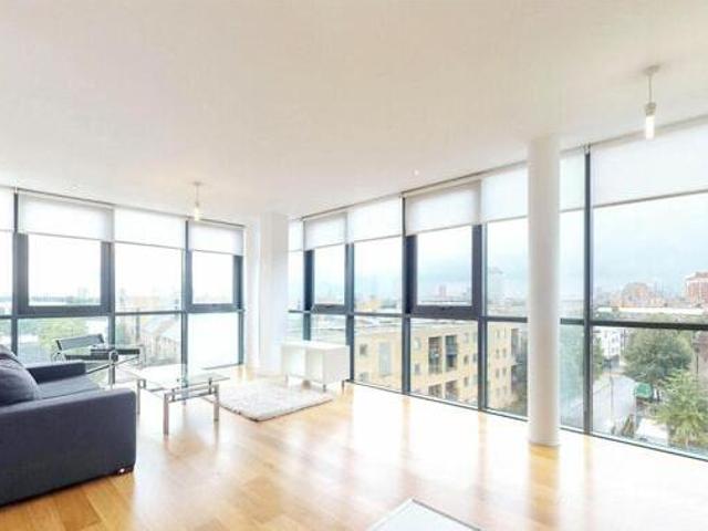 2 Bedroom Flat For Sale In London