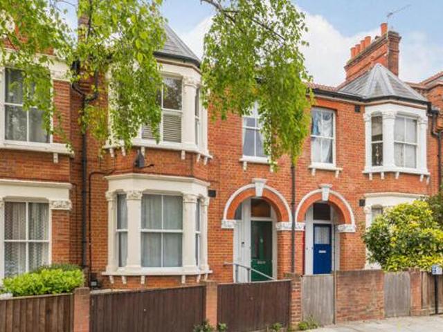 2 Bedroom Flat For Sale In London